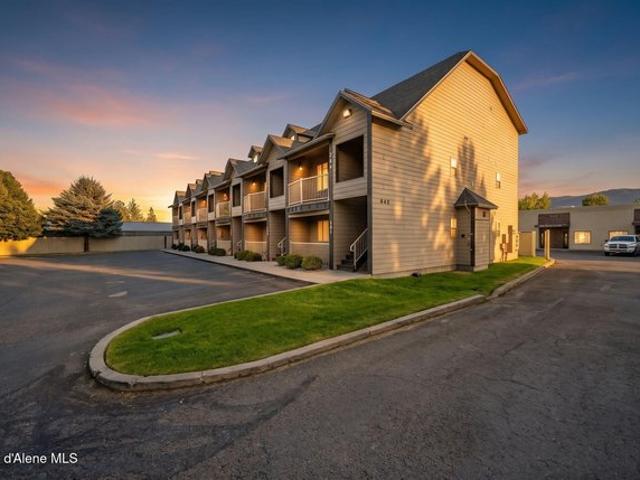 842 N Chase Rd Apt 102, Post Falls, ID 83854