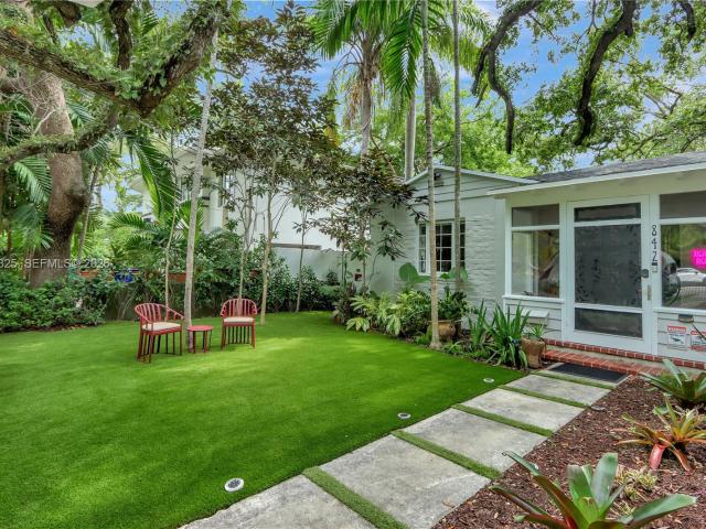 842 NW 9th Ct, Miami, FL 33136 | MLS #A11970 | Compass