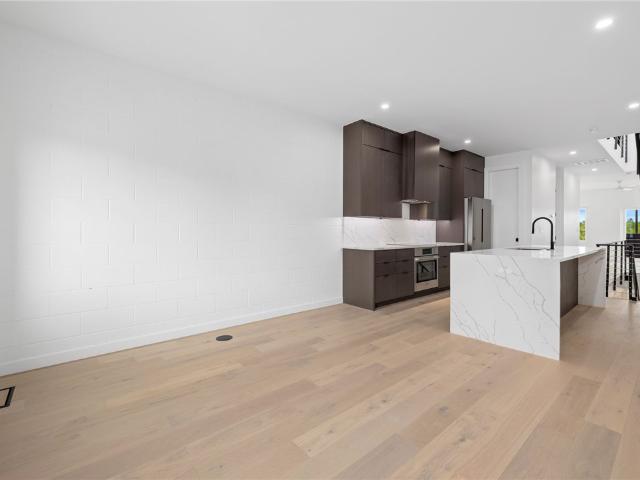 842 SE 8th Street