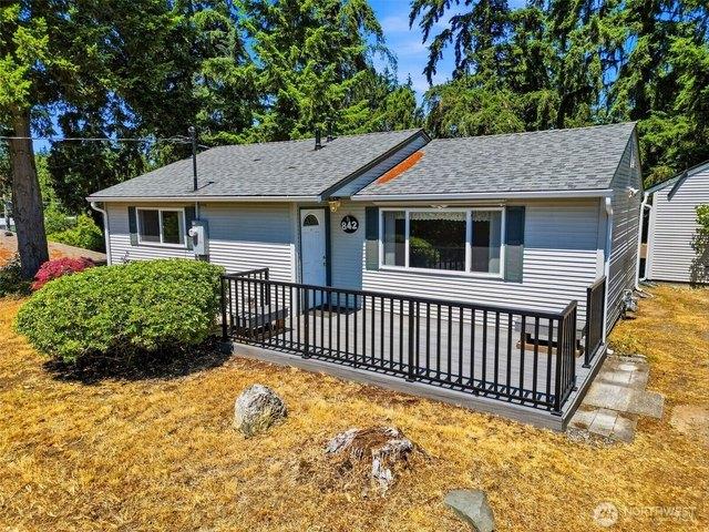 842 SW 305th St, Federal Way, WA 98023