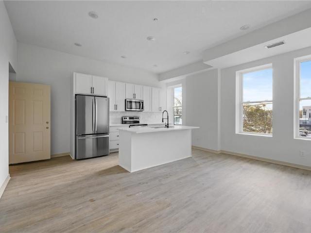 842 Rice Street