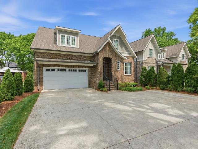 842 Woodmont Blvd