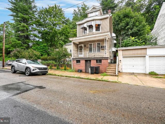 842 Water Street