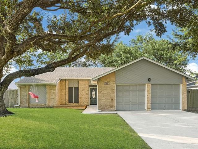 842 Walbrook Dr, Houston, TX 77062