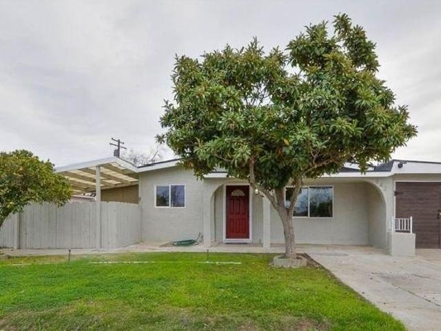 842 Vermont Ave, Los Banos, CA 93635