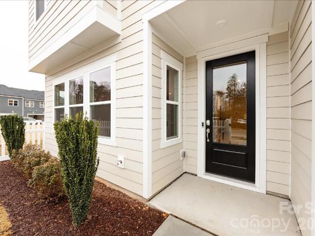 8434 Discovery Ln, Charlotte, NC 28216 | MLS #4319 | Compass