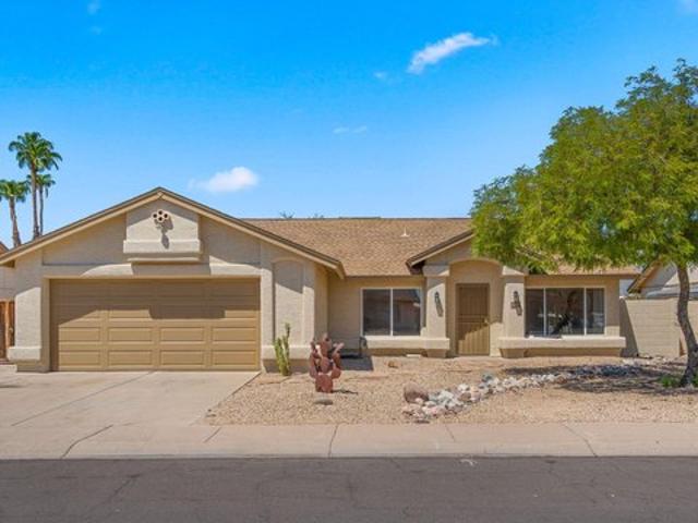 8434 W Dreyfus Dr, Peoria, AZ 85381