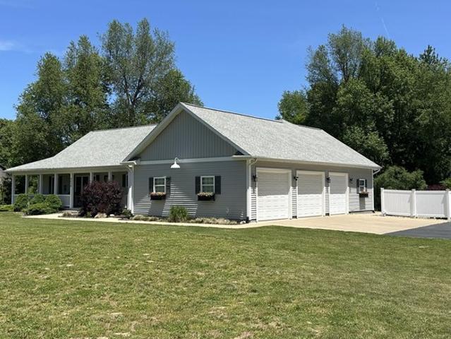 8436 / Mile Rd, East Leroy, MI 49051