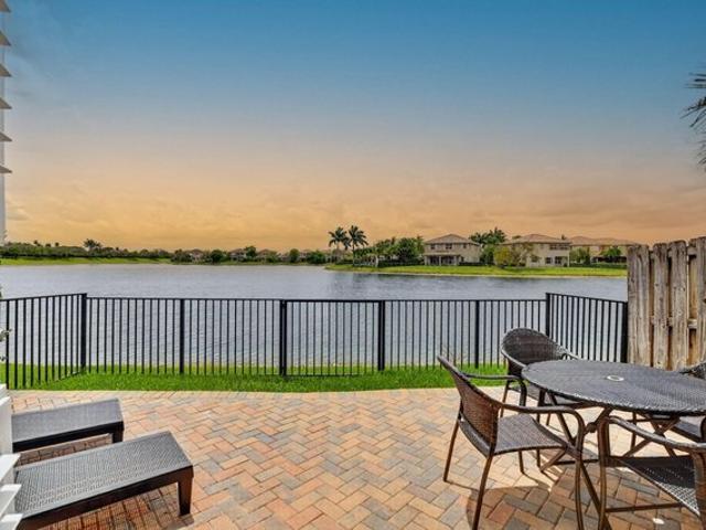 8437 Lakeview Trl, Parkland, FL 33076
