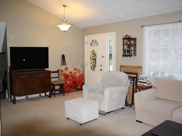 8437 Lockwood Lane