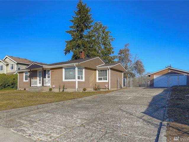 8437 S M St, Tacoma, WA 98444