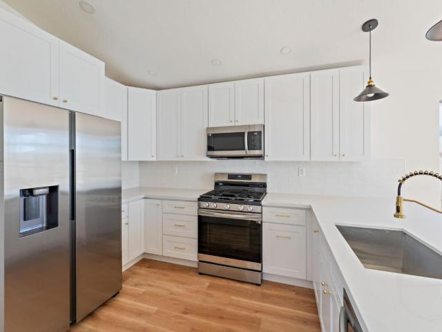 8438 Cold Water Ct, Elk Grove, CA 95624 | MLS #226005 | Compass
