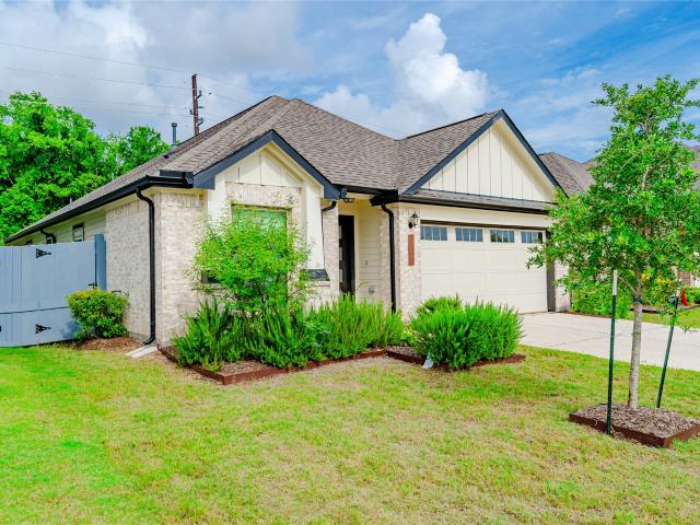 8439 Red Shiner Way