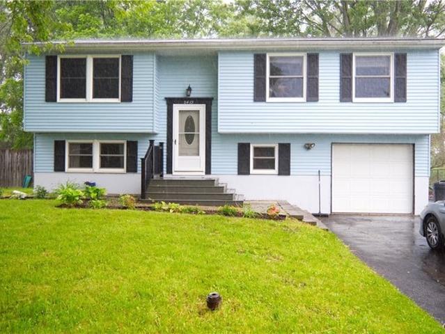 8439 Torchwood Ln, Cicero, NY 13039