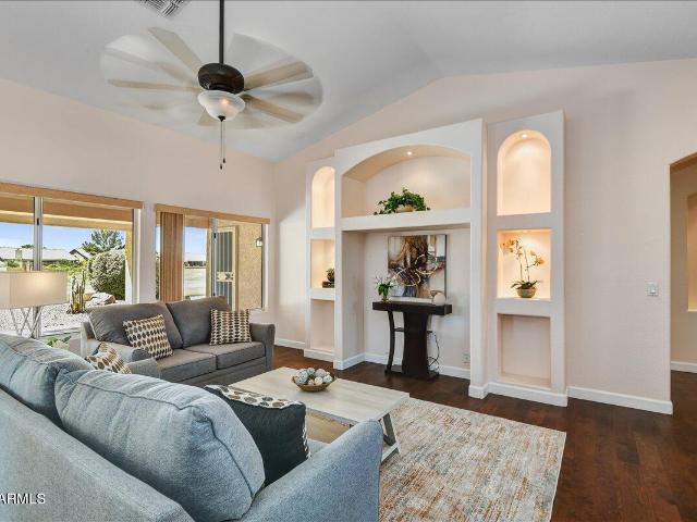 8439 w kimberly way