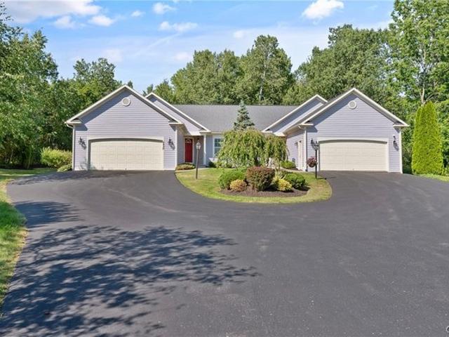 8430 Marco Ln, Baldwinsville, NY 13027