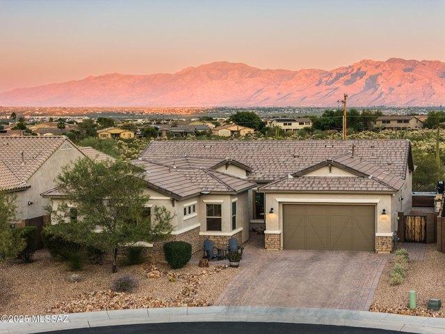 8430 N Confessions Dr, Tucson, AZ 85743