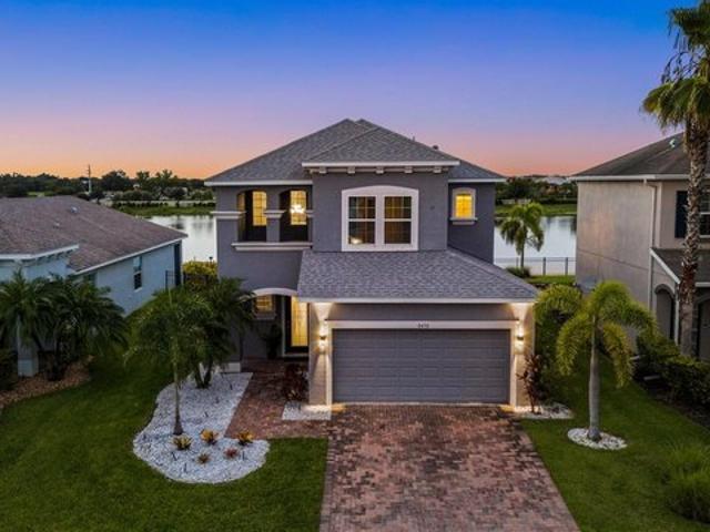 8430 Nandina Dr, Sarasota, FL 34240