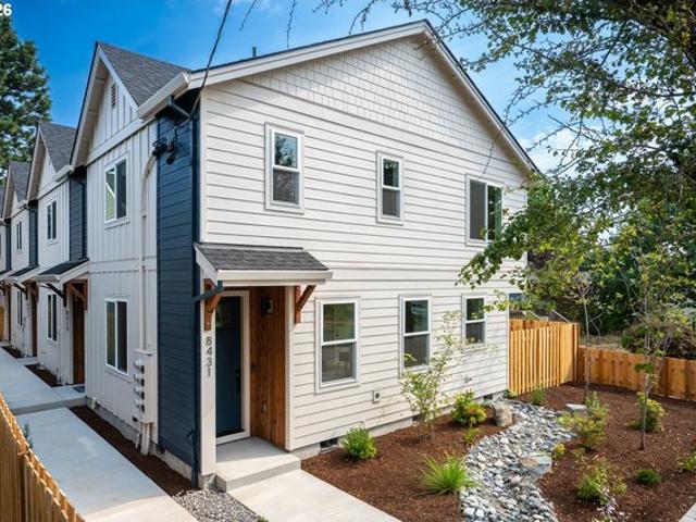 8431 NE Hassalo St, Portland, OR 97220
