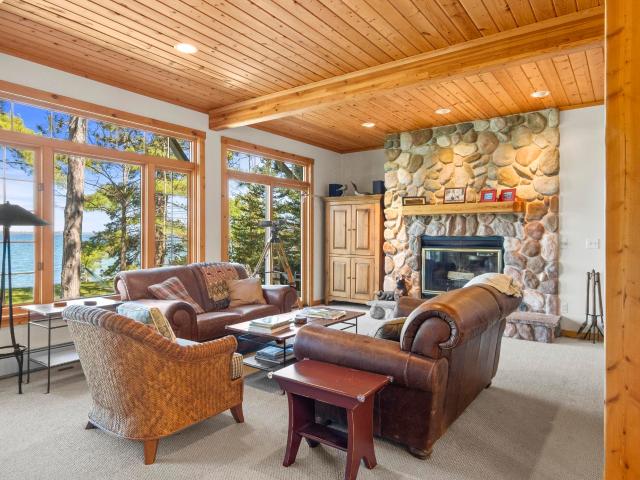 8431 Drake Lane