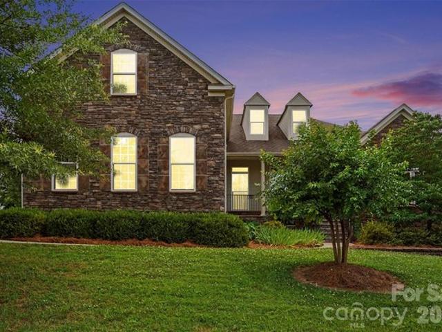 8432 Penton Pl, Harrisburg, NC 28075