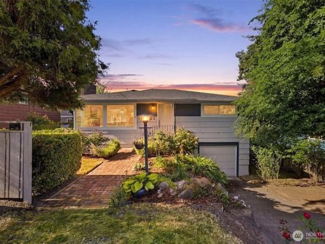 8432 S 121st St, Seattle, WA 98178