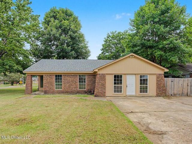 8432 Southernwood Cv, Southaven, MS 38671