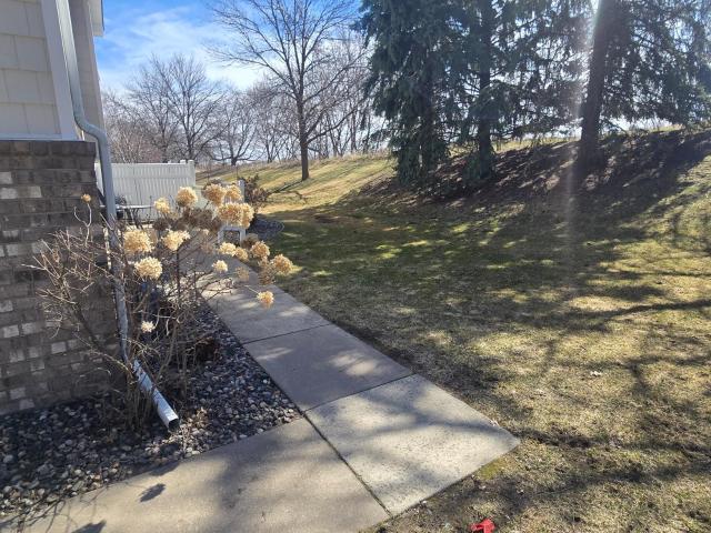 8433 Kimball Dr, Eden Prairie, MN 55347 | MLS #7049 | Compass