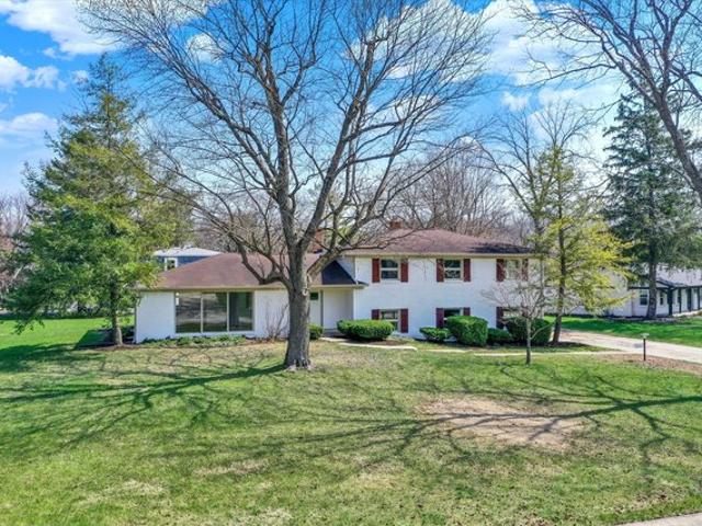 8433 Sunset Ln, Indianapolis, IN 46260