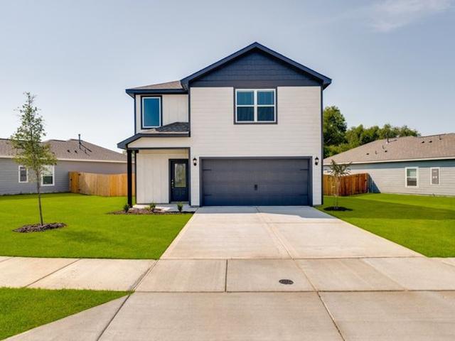 8433 White Wolf Trl, Ponder, TX 76259