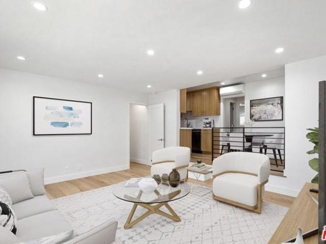 843 11th St #3, Santa Monica, CA 90403