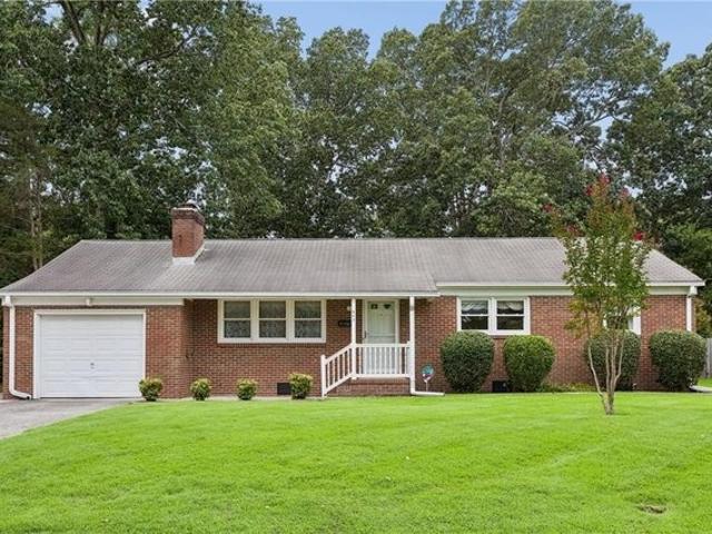 843 Catalina Dr, Newport News, VA 23608