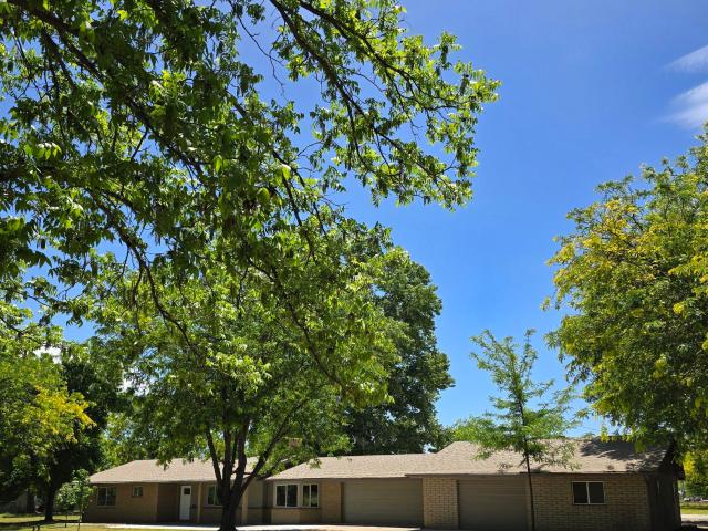 843 e armetta drive