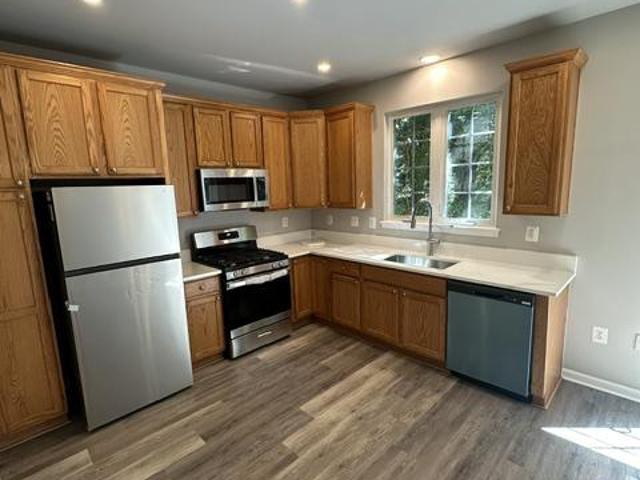 843 fairview village ct