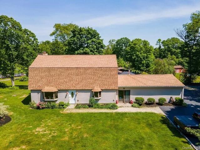 843 Farmers Mills Rd, Carmel, NY 10512