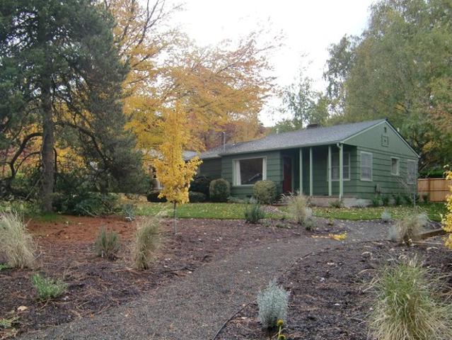 843 Hillview Dr, Ashland, OR 97520