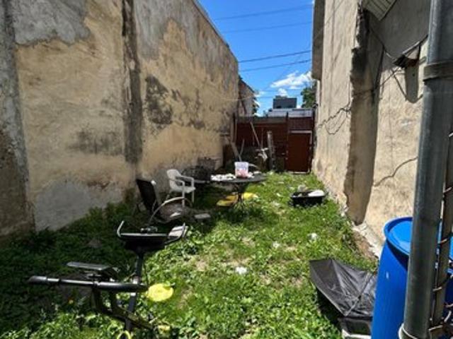 843 N Holly St, Philadelphia, PA 19104