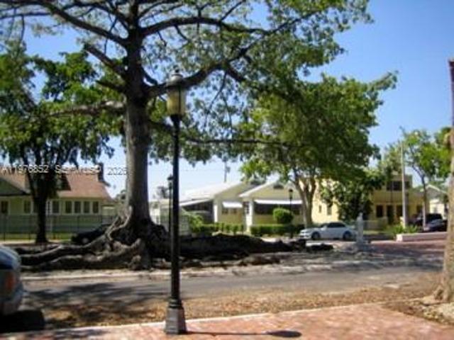 843 SW 13th Ave, Unit 201, Miami, FL 33135 | MLS #A11976