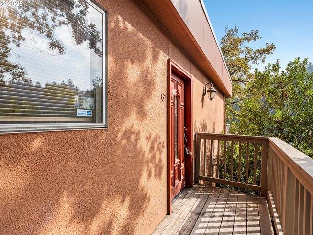 843 SW Broadway Dr Apt 61, Portland, OR 97201