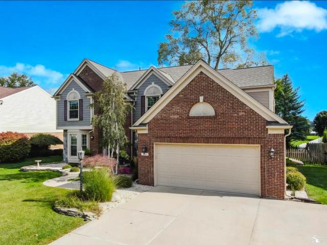 843 Regents Park Drive