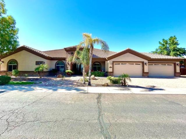 843 W Armstrong Way, Chandler, AZ 85286