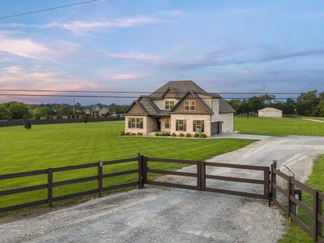 8445 Bradyville Pike