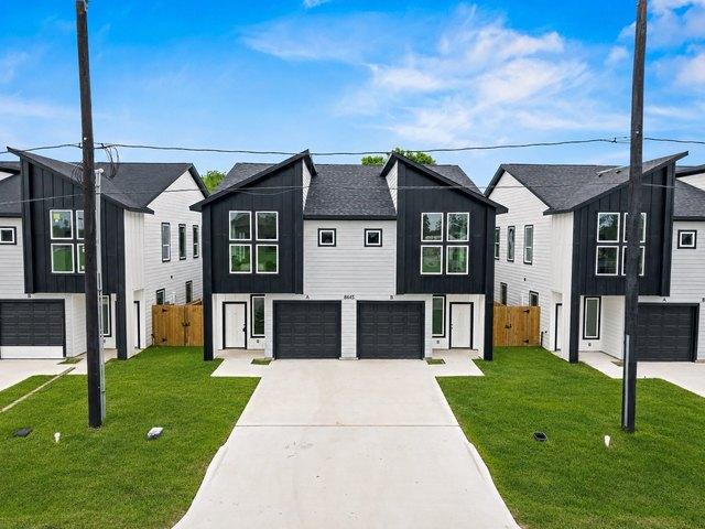 8445 Furray A/B Rd, Houston, TX 77028