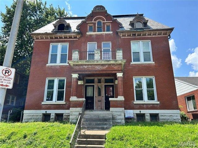 8447 Newby St, Saint Louis, MO 63147