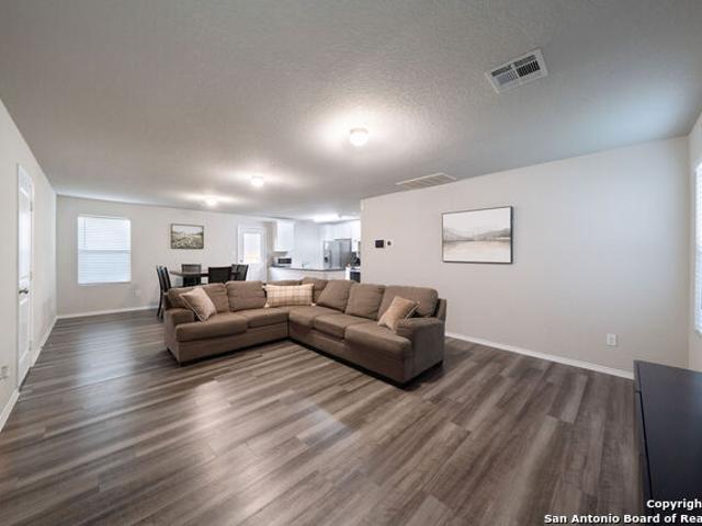 8447 Cassia Cv