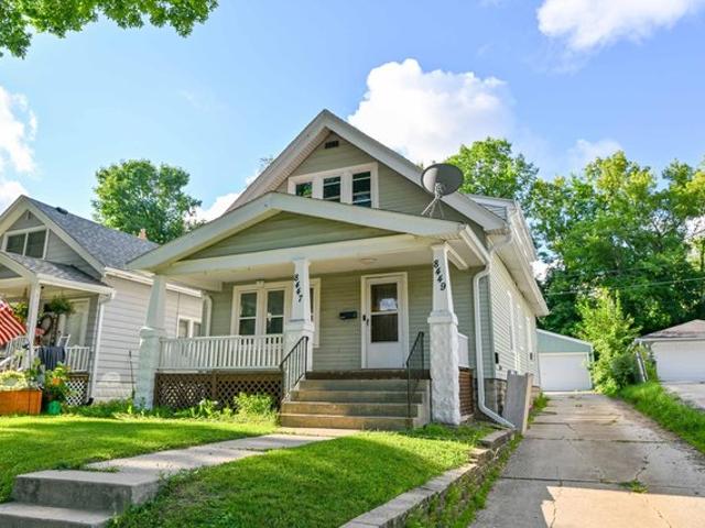 8447 W Maple St Unit 8449, West Allis, WI 53214