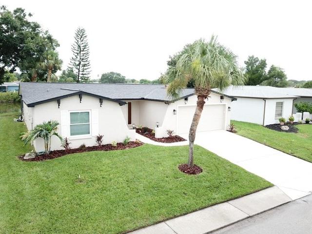 8448 Newton Dr, Port Richey, FL 34668