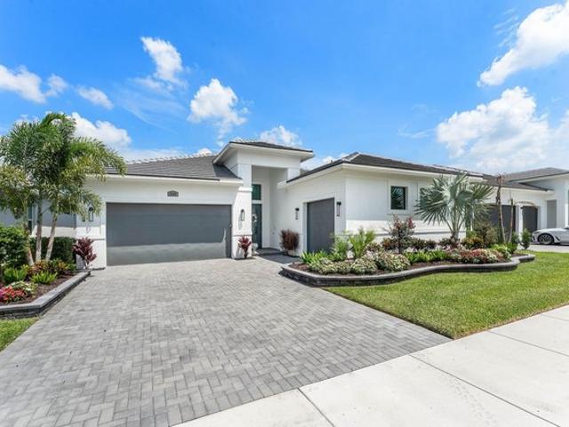8448 SW Cantante Way, Port Saint Lucie, FL 34987