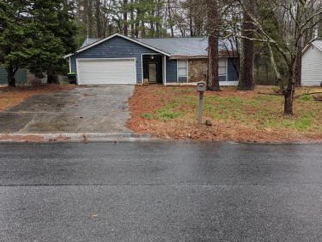 8448 Timberlake Dr, Riverdale, GA 30296