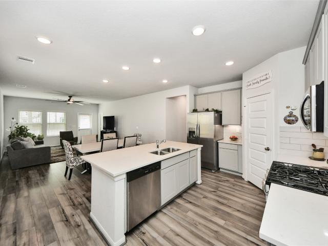 8449 Sweet Cherry Ln, Magnolia, TX 77354 | MLS #97089 | Compass